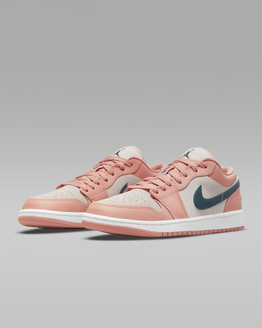 Giày Nike Air Jordan 1 Low - DC0774 800 | King Shoes